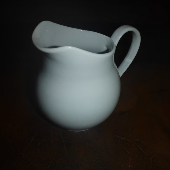 Vintage | Kitchen | Vintage Large Creamer Small Pitcher | Poshmark
